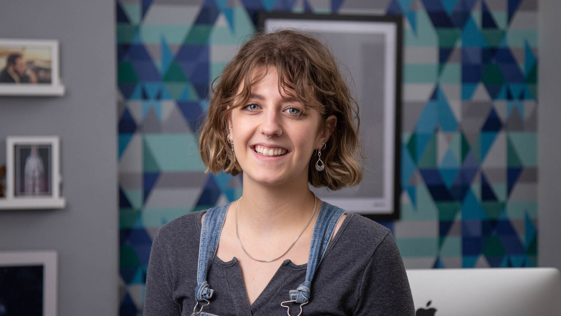 Say hello to Laura - Manto